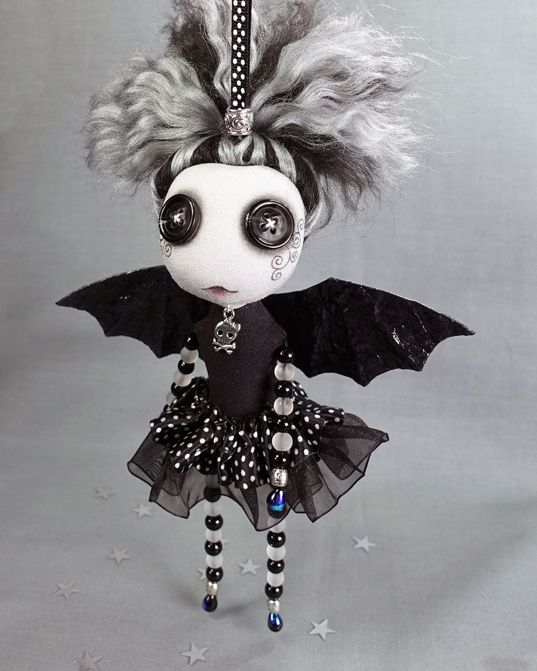 Spyderthread - Creepy cute art dolls and illustrations by Jo Hards